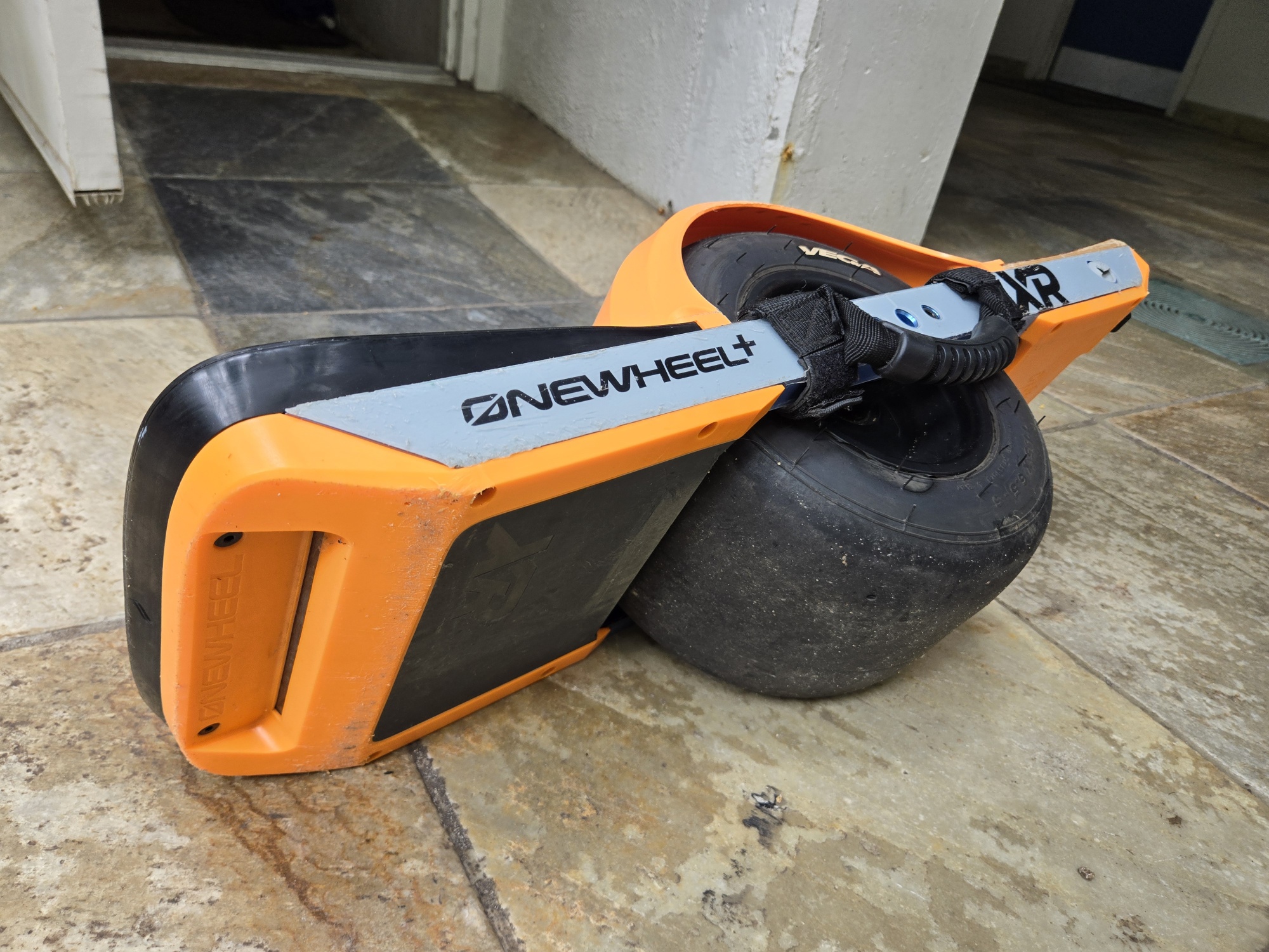 Rent OneWheel XR+ (with fender, handle, and rail guards) in Honolulu, HI