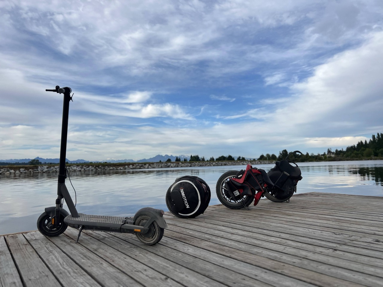 Rent Powerfull e-scooter InMotion S1F in West Vancouver, BC