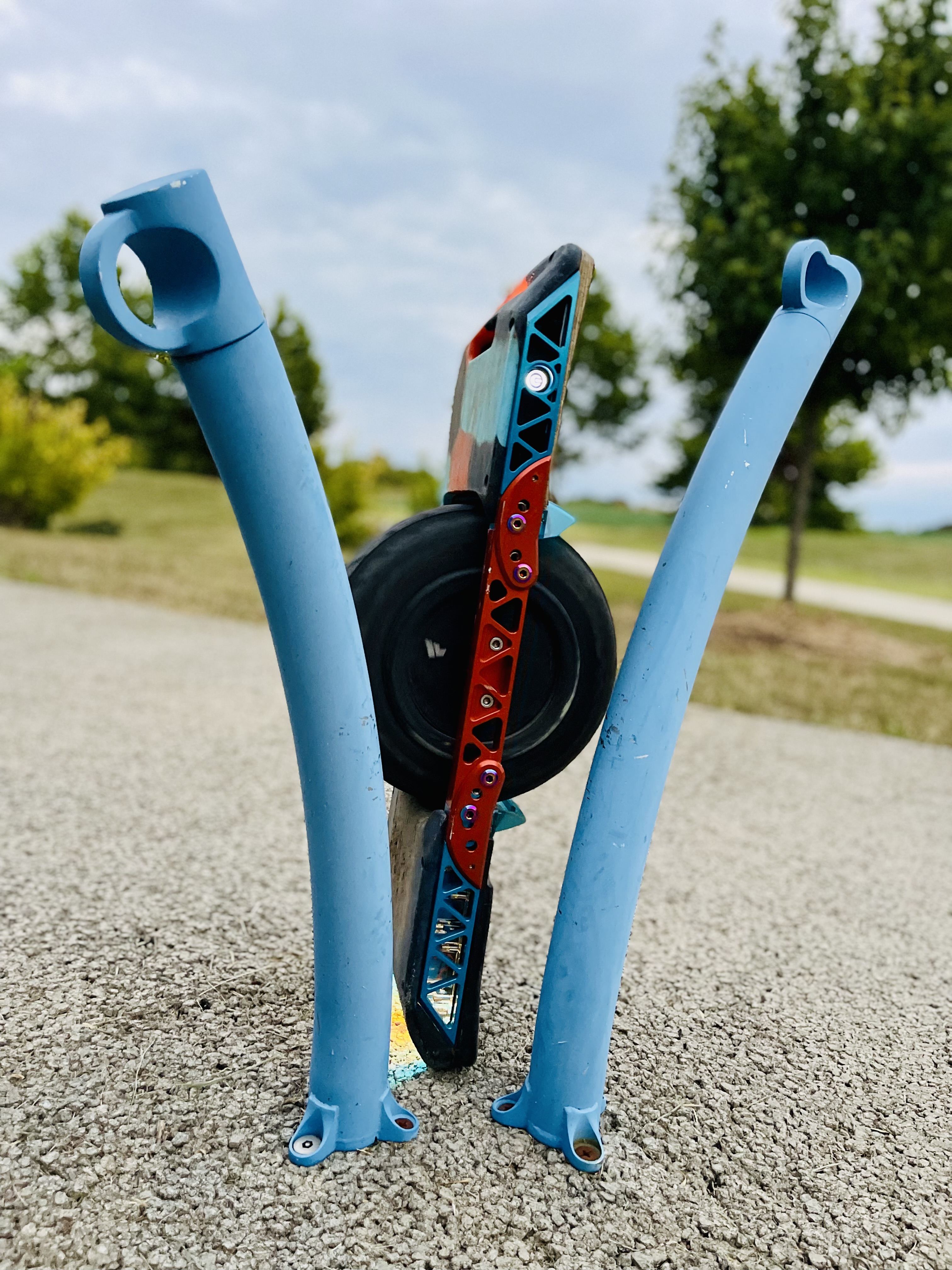 Rent 100v XR style VESC onewheel! Fender, trail, street, she can do it ...